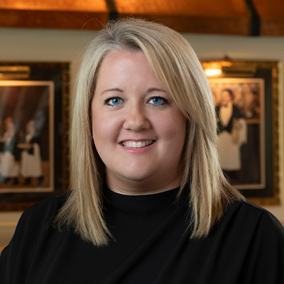 Madeline-Cope-Headshot-Discovery-World - Chicago Style Weddings